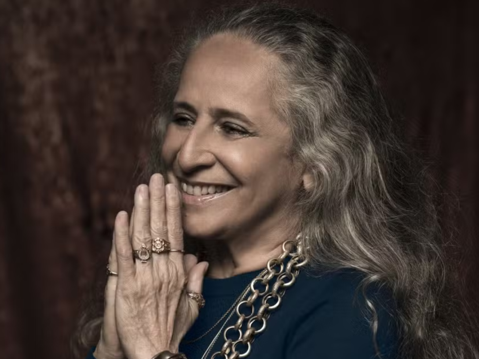 Maria Bethânia recebe homenagem na Rede Globo