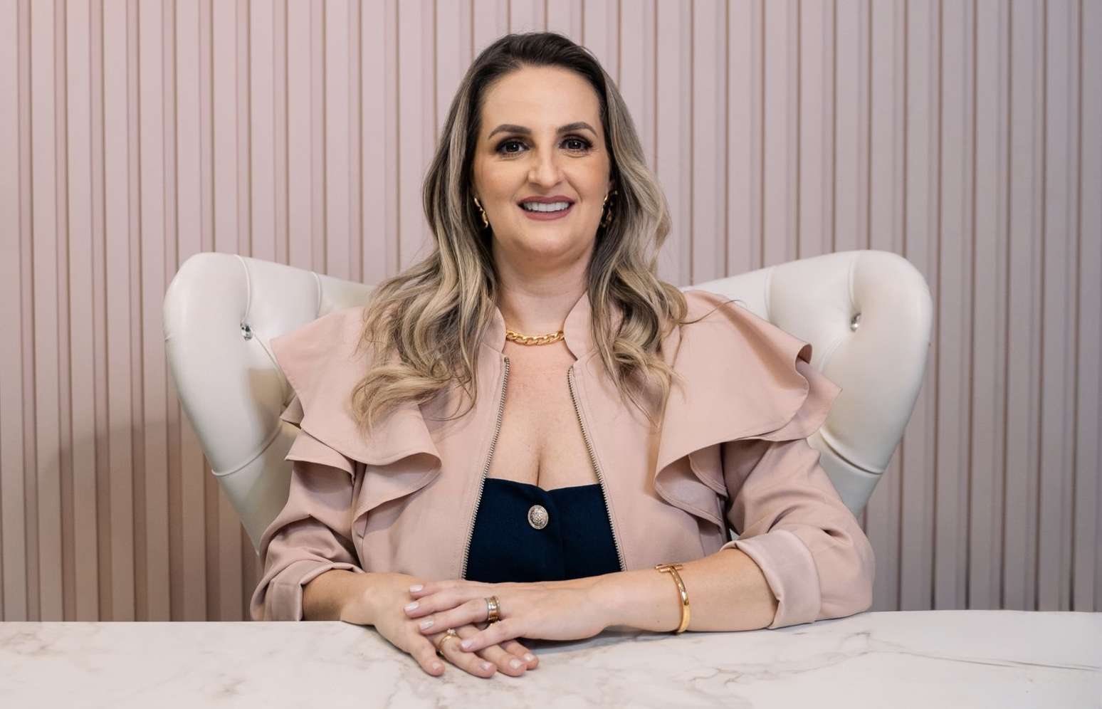 Dra. Daniela Leite assume protagonismo nacional ao redefinir um novo conceito em saúde estética