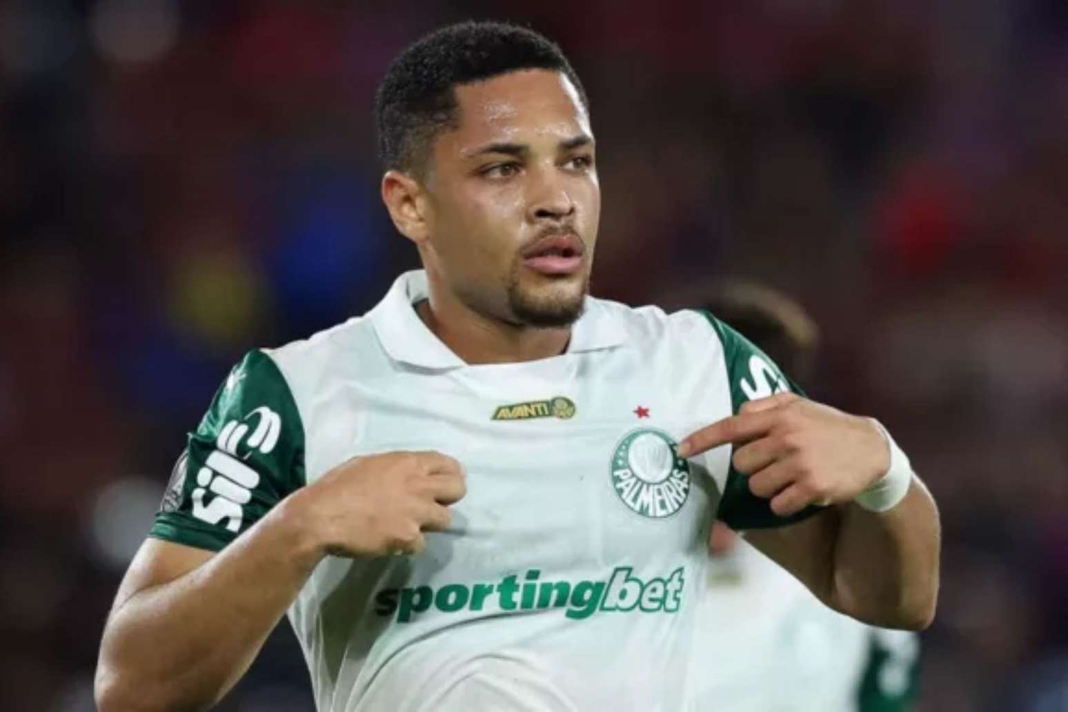 A declaração de Deco sobre Vitor Roque, do Palmeiras