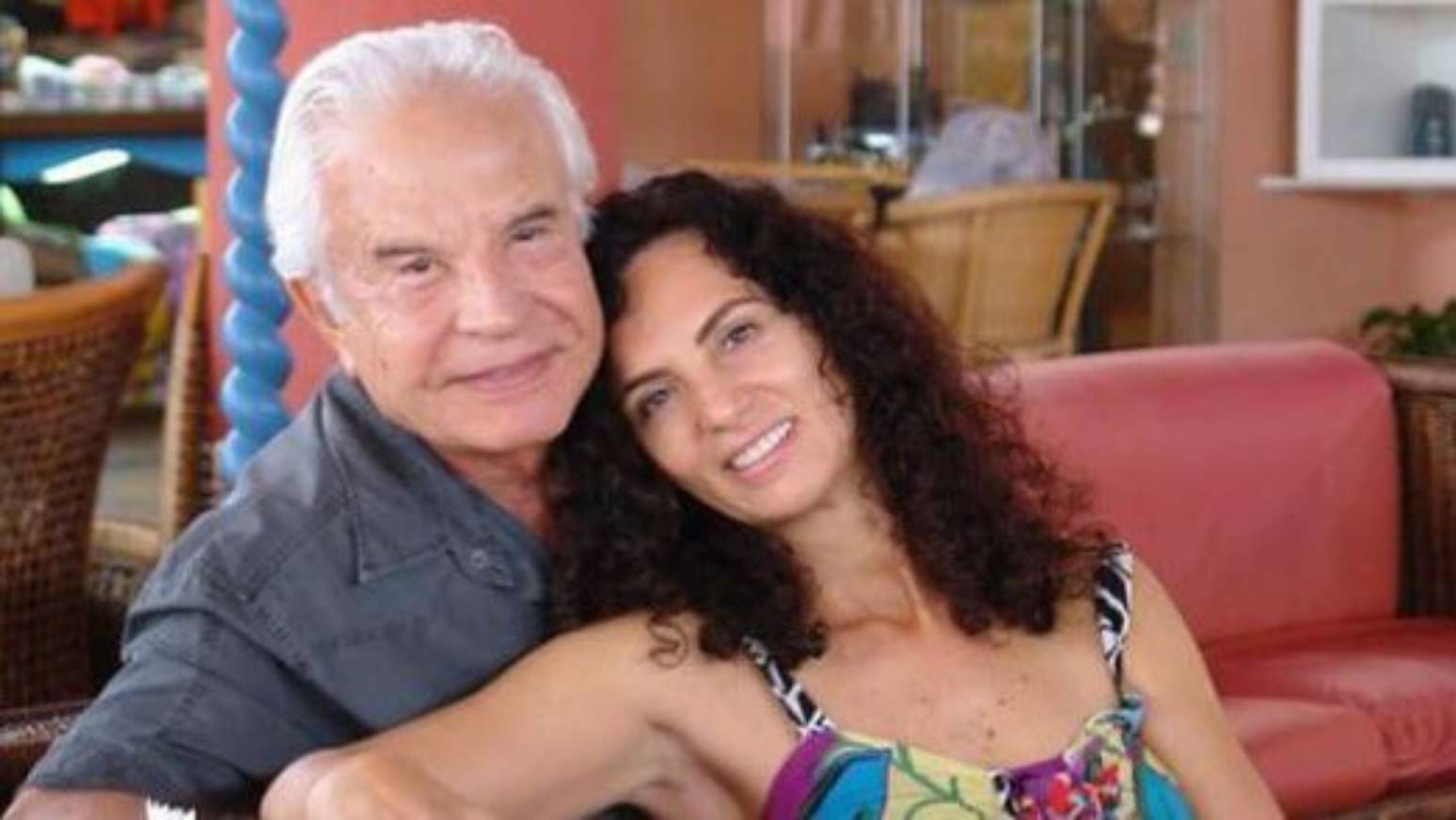 Relembre como Cid Moreira conheceu a esposa: 'Era repórter da CARAS'
