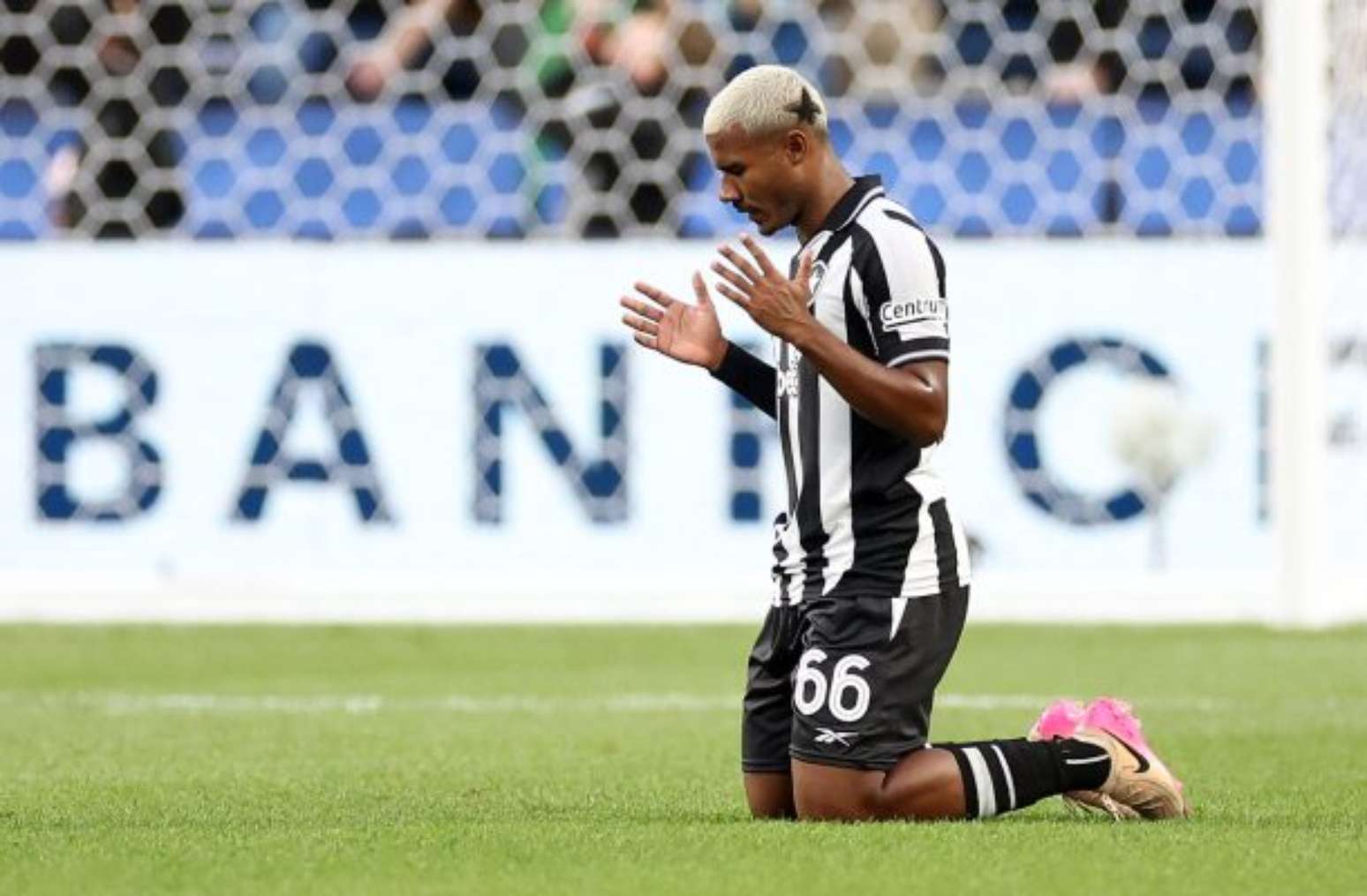 Fenerbahce quer levar Cuiabano, do Botafogo