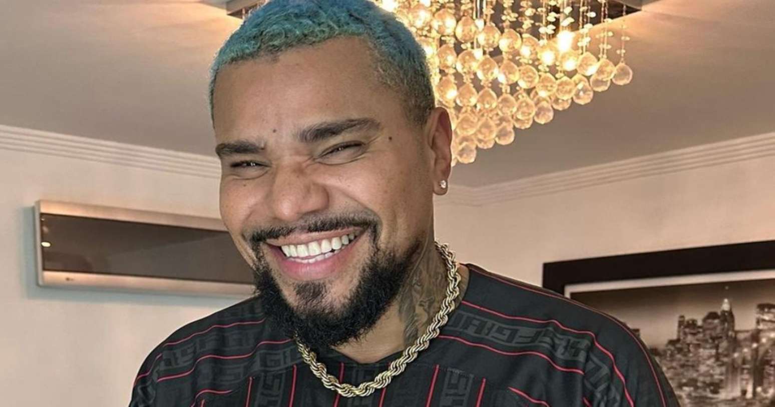 Naldo vira meme ao cantar Bruno Mars no TVZ e viraliza nas redes