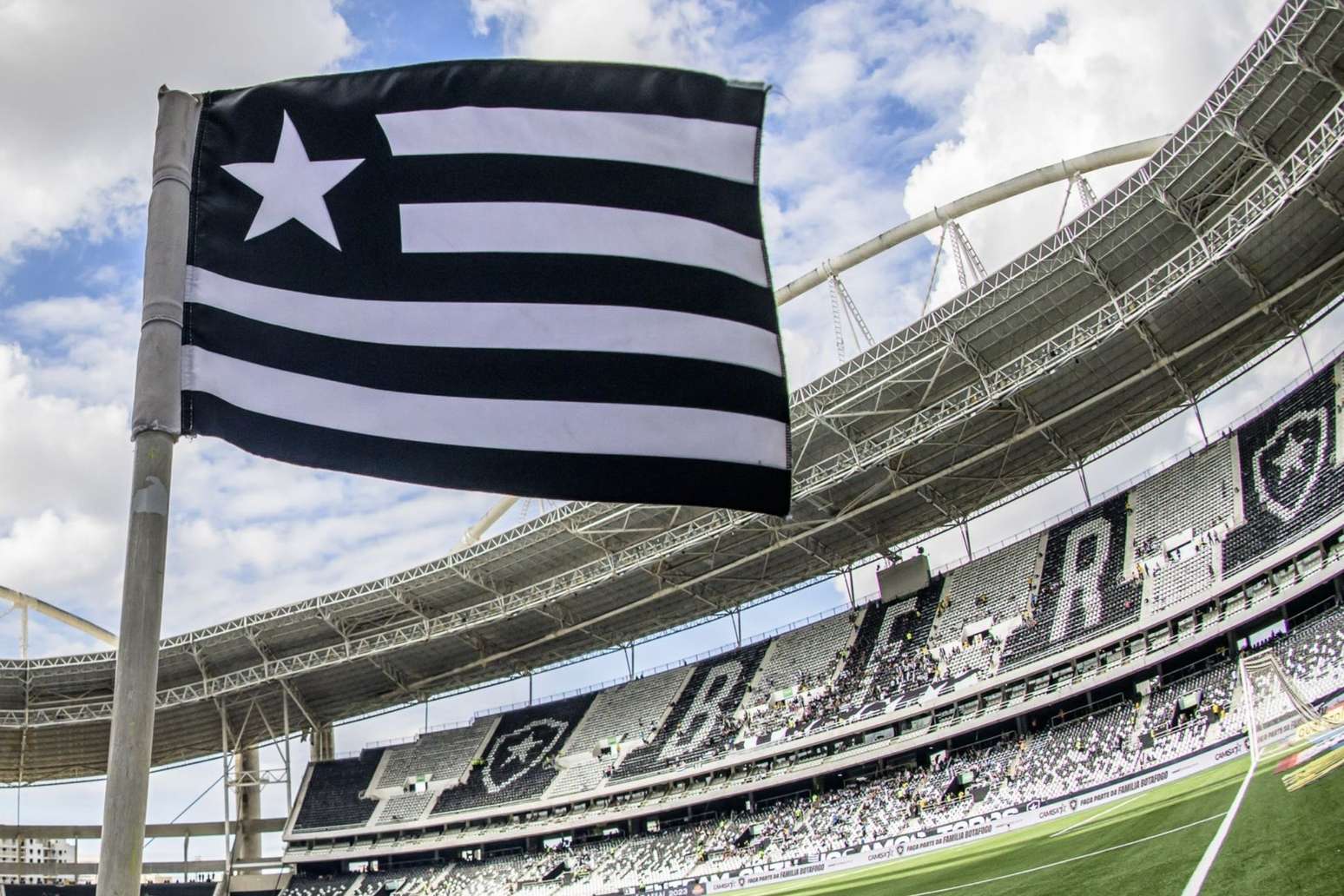 Botafogo faz proposta de 64 milhões por atacante