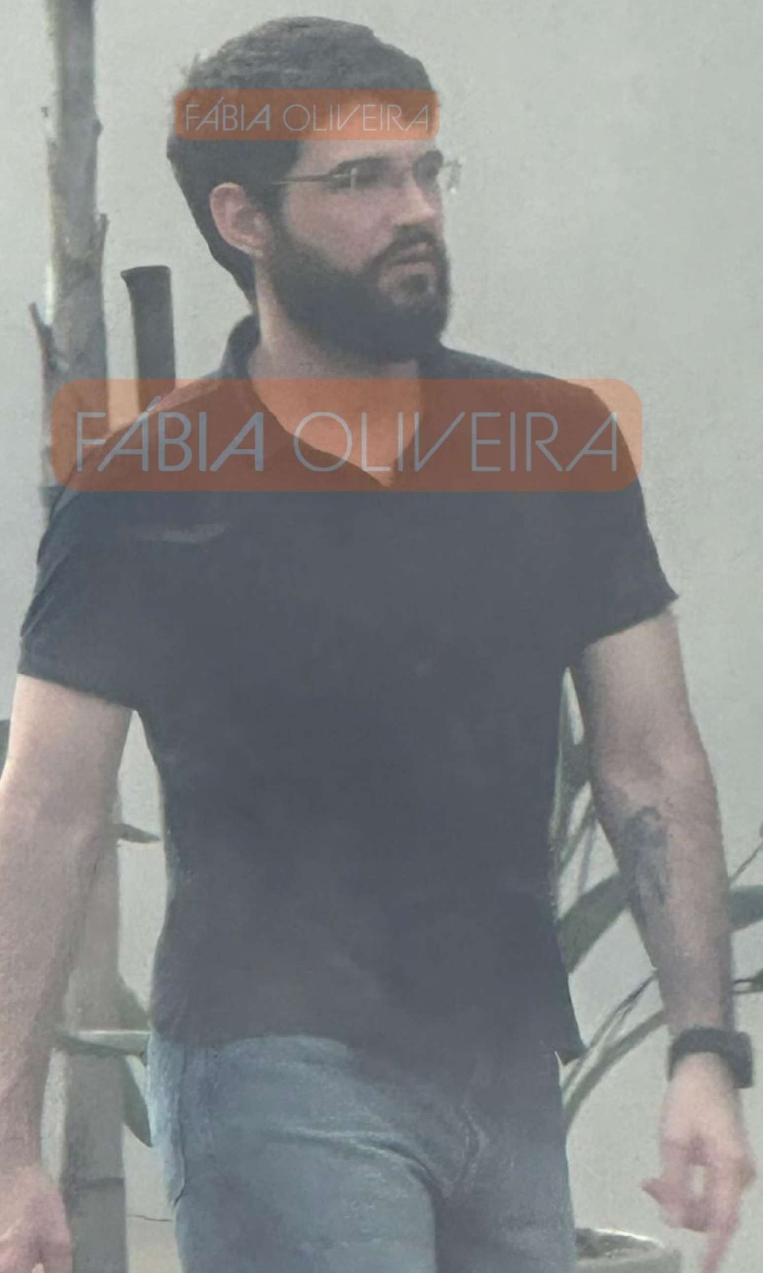 Após pausa na carreira, Jão surge irreconhecível; veja!