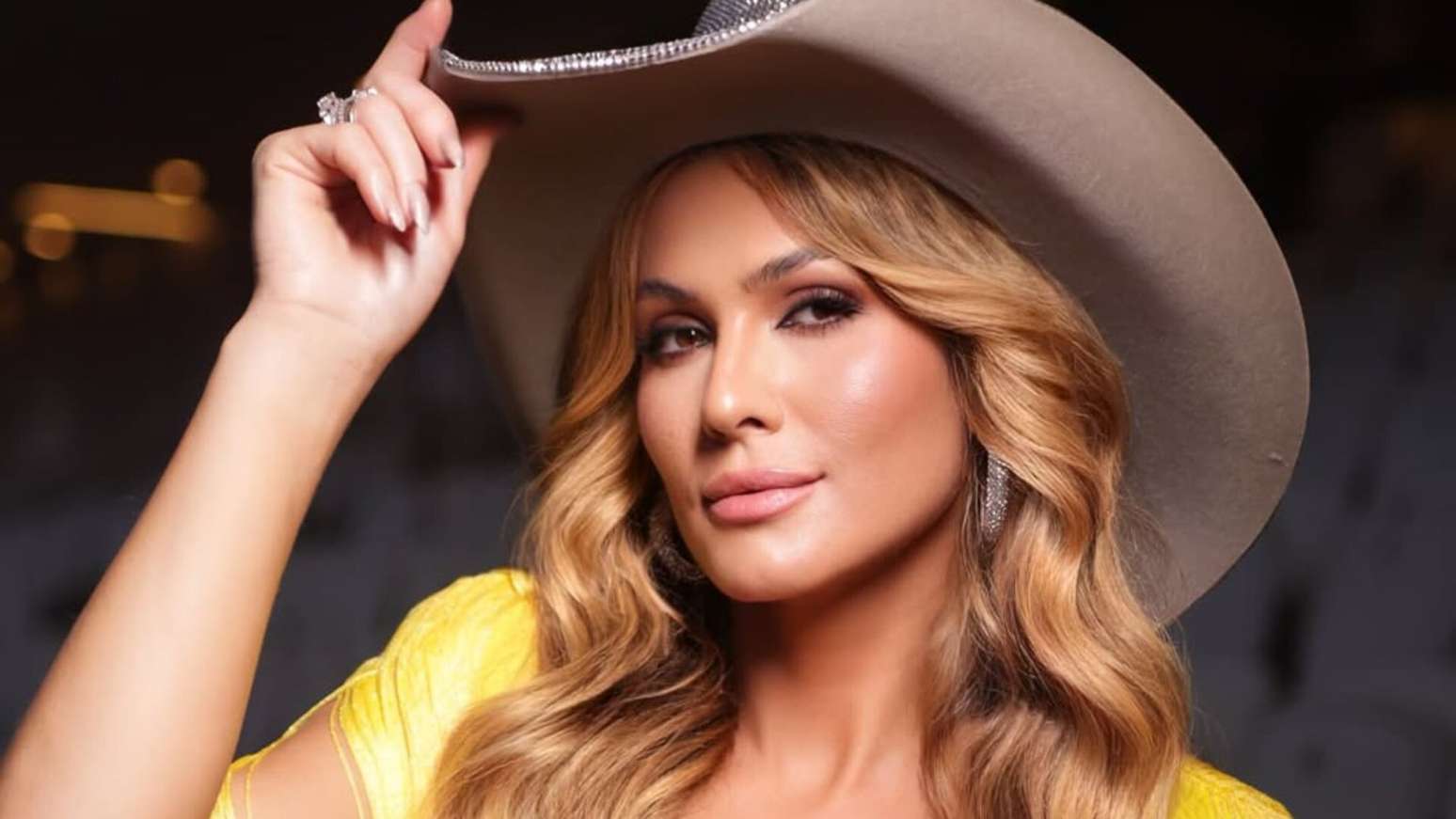 Lívia Andrade volta às novelas em estreia na Globo