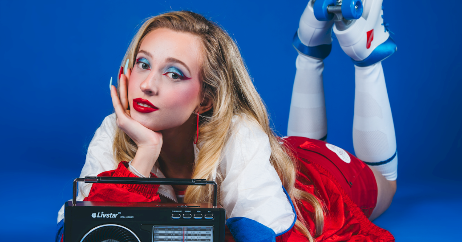 Isa Buzzi está de volta com 'Coração Blindado', hino pop de autodefesa ...