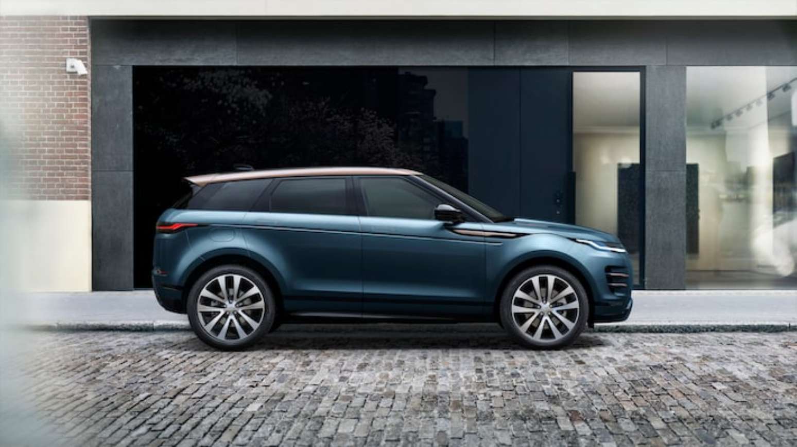 Range Rover Evoque 2026 chega ao Brasil e agora tem apenas uma versão ...