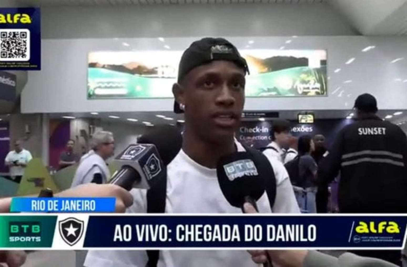 Danilo chega ao Rio para atuar pelo Botafogo: 'Raça e muita determinação'