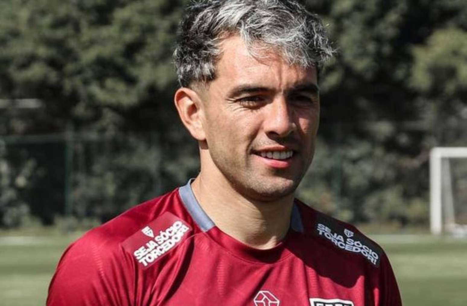 Enzo Díaz se reapresenta no São Paulo após ficar de fora do clássico