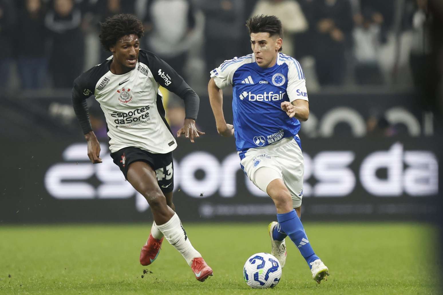 Corinthians empata com o Cruzeiro na Neo Química Arena e mantém ...