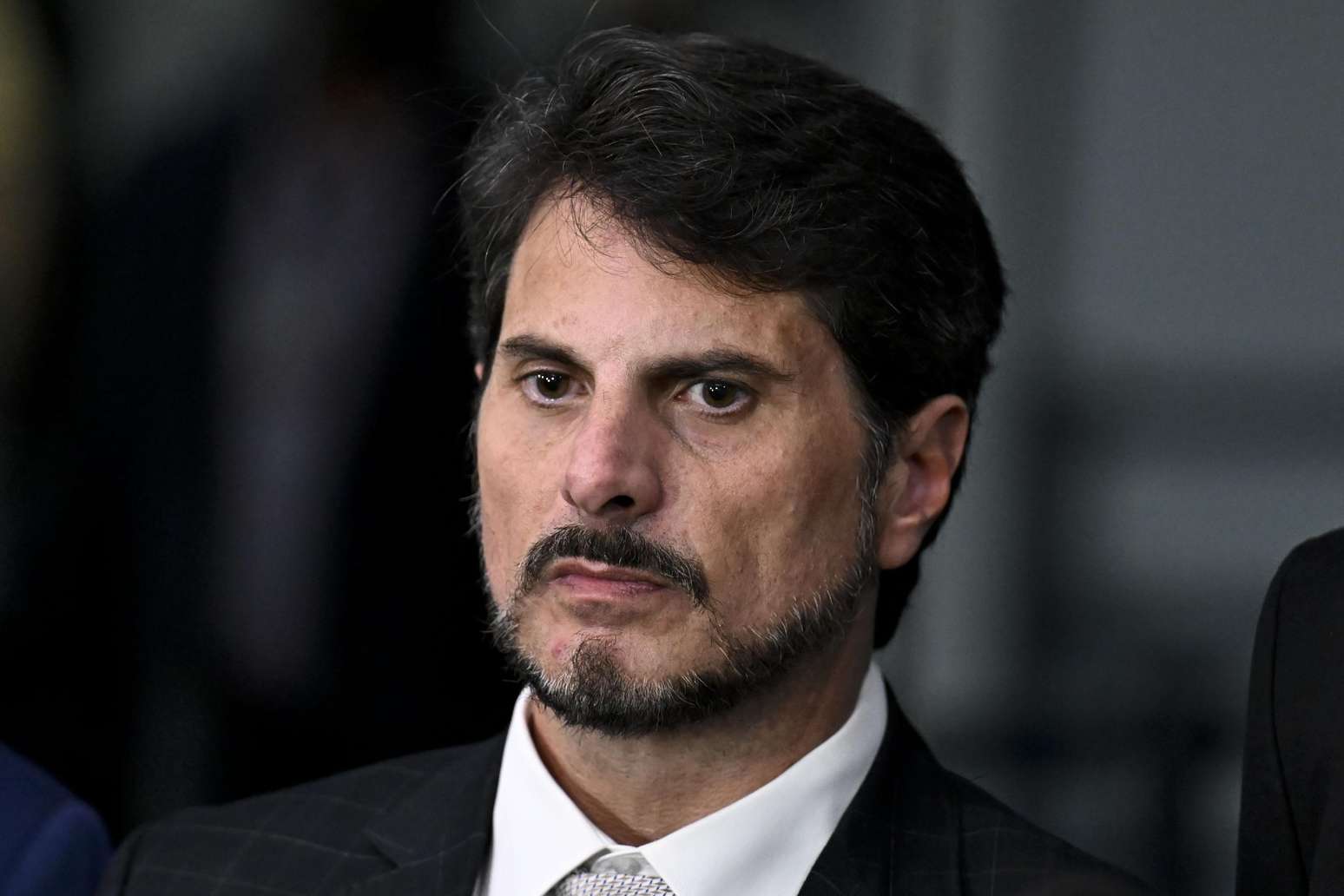 Marcos do Val tem contas e PIX bloqueados por Moraes após viagem aos EUA