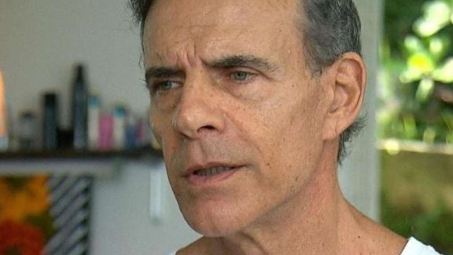 Mário Gomes realiza harmonização facial aos 72 anos; veja o antes e depois