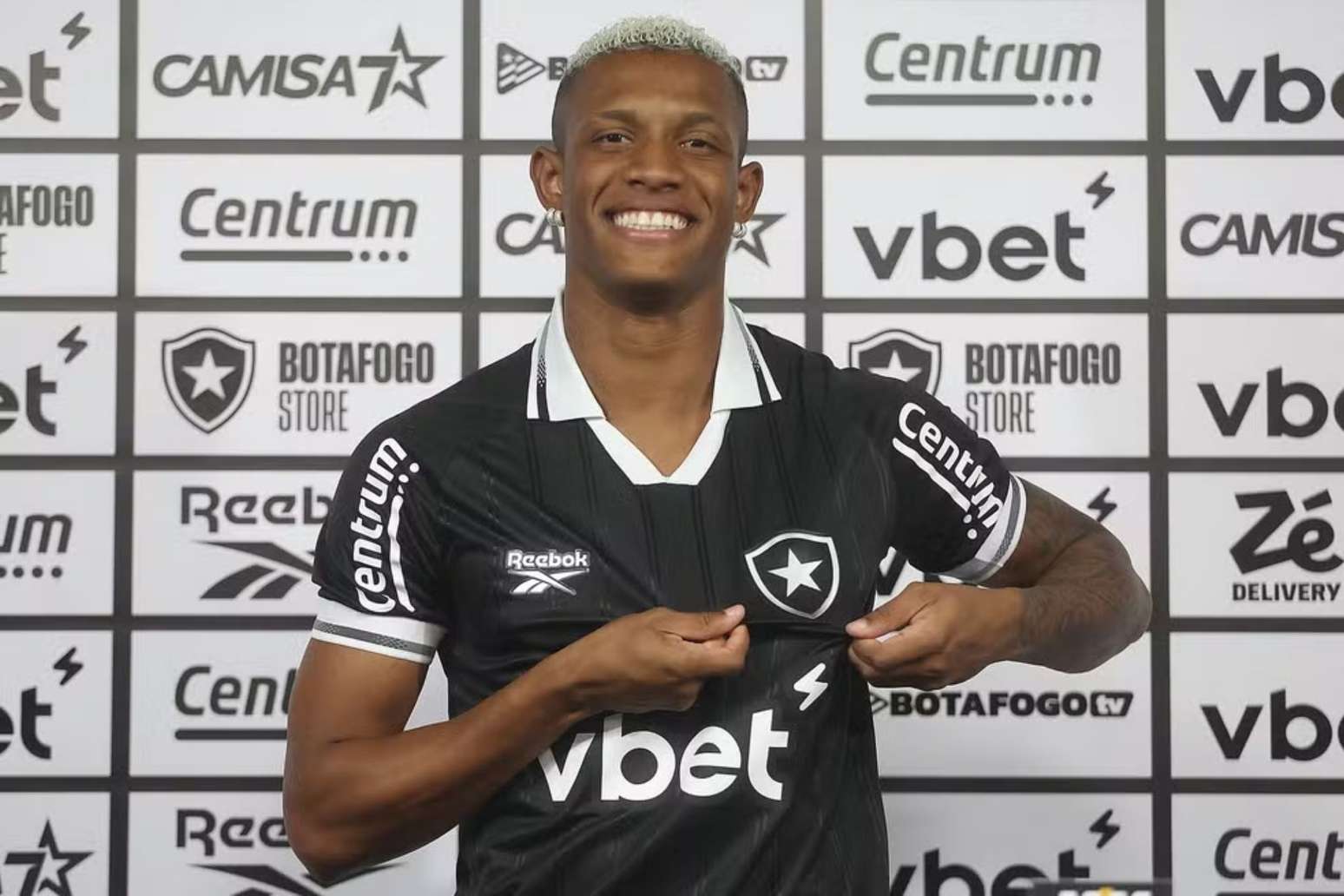 A declaração de Danilo, do Botafogo, sobre retorno ao futebol brasileiro