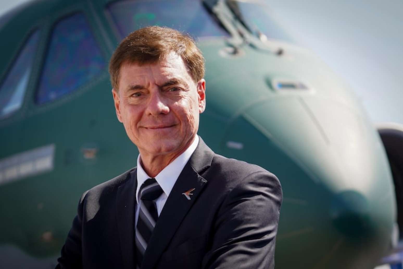 CEO da Embraer revela encontros com governo dos EUA e diz ver espaço ...