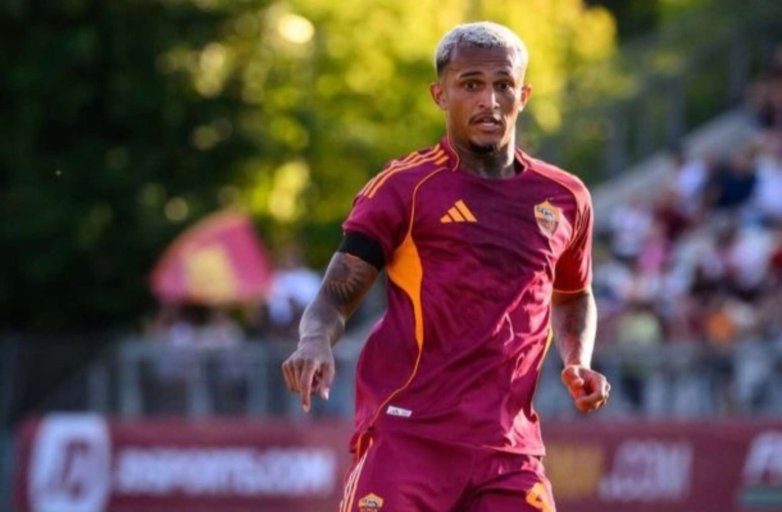 Wesley estreia pela Roma e recebe elogios na Itália