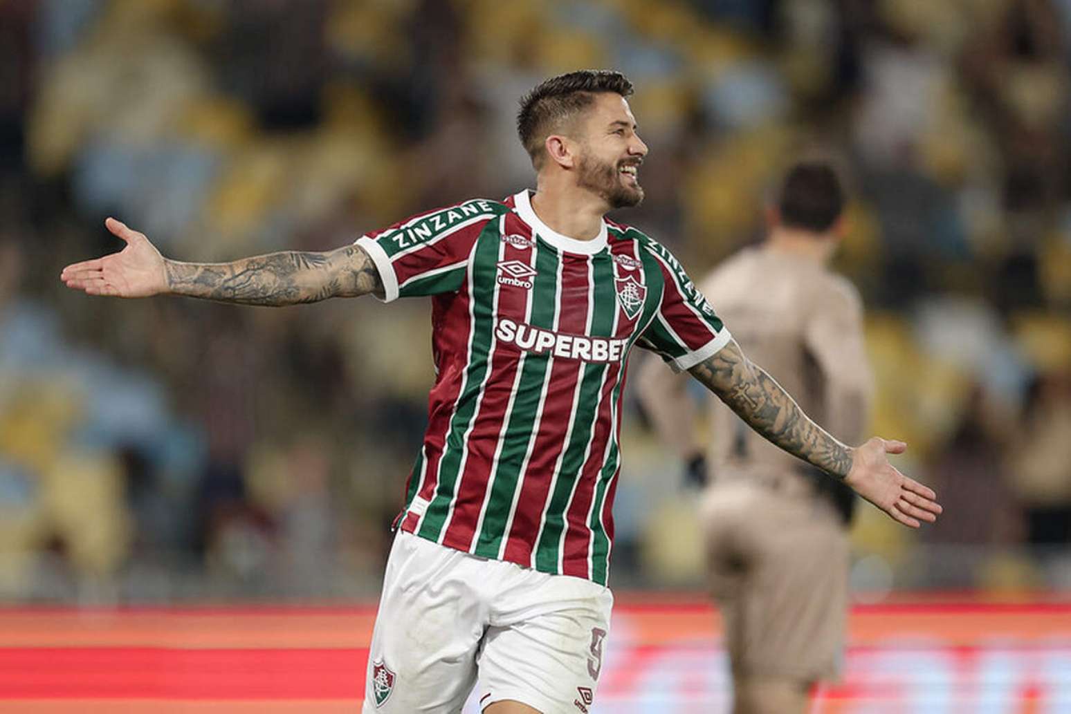 Everaldo decide novamente, e Fluminense vence o Grêmio