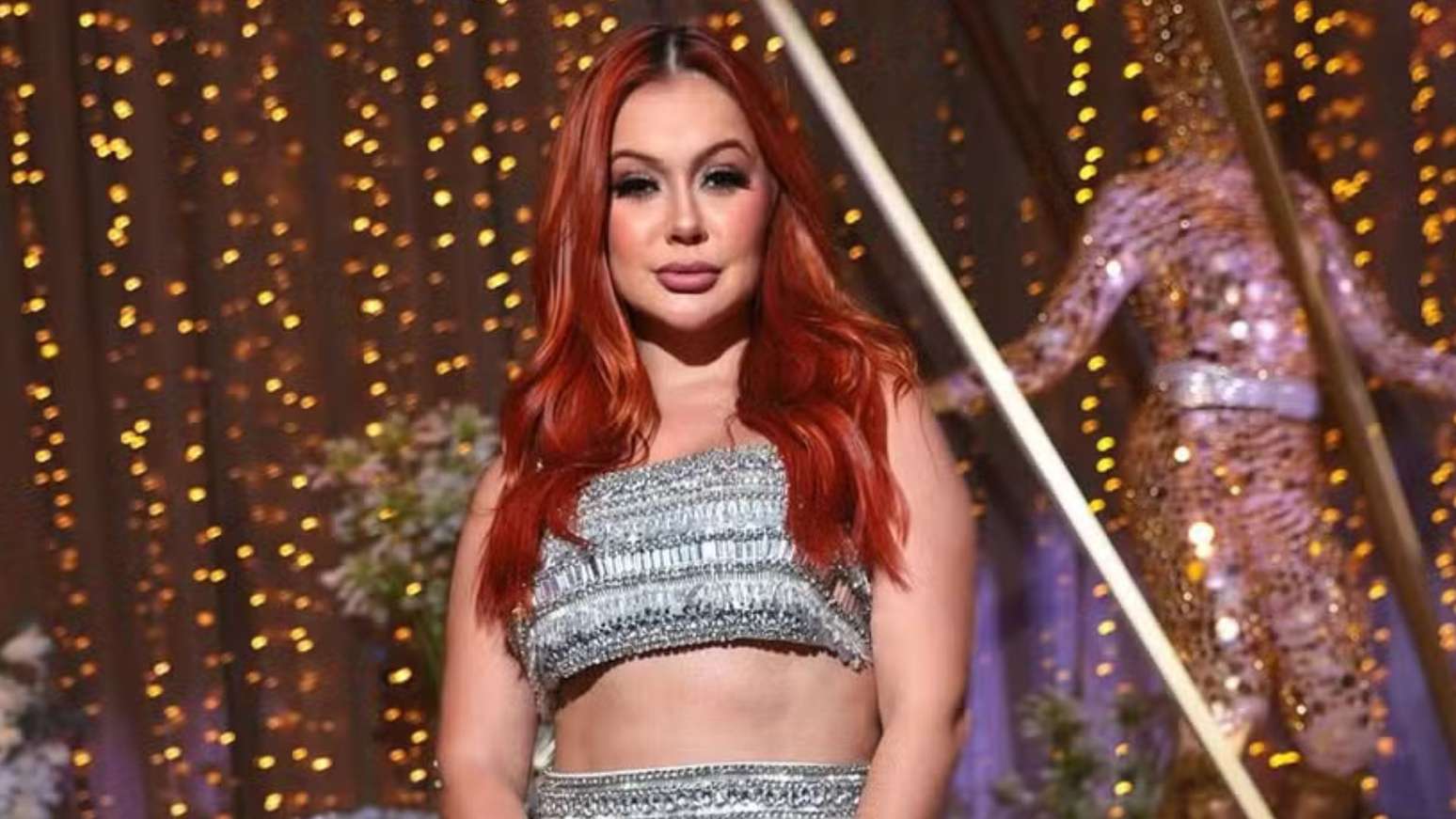 Após perder 13 kg, Mirela Janis exibe antes e depois do corpo; veja