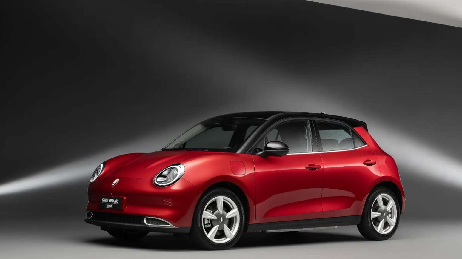 Edição limitada do 100% elétrico GWM ORA 03 roda até 420 km