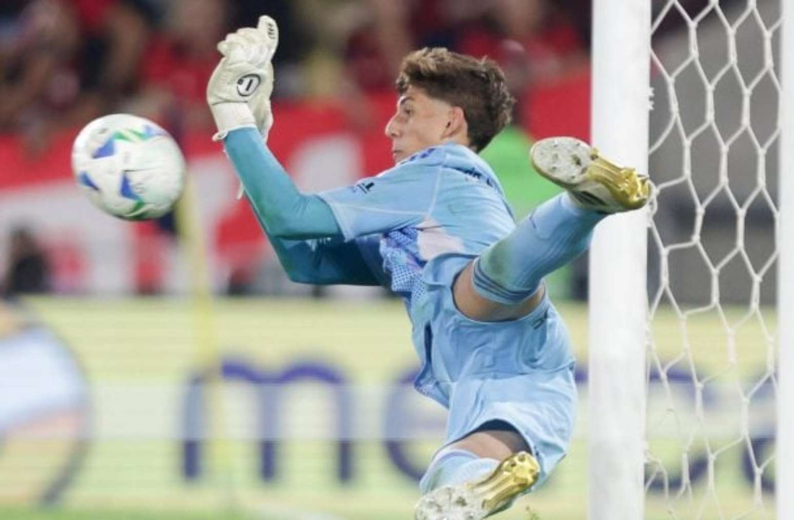 Léo Nannetti, goleiro campeão mundial sub-20 pelo Flamengo, revela apoio de Rossi: 'Me tranquilizou'
