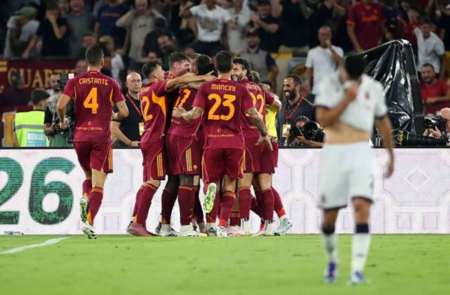 Que estrela! Wesley estreia e garante vitória da Roma no Campeonato ...