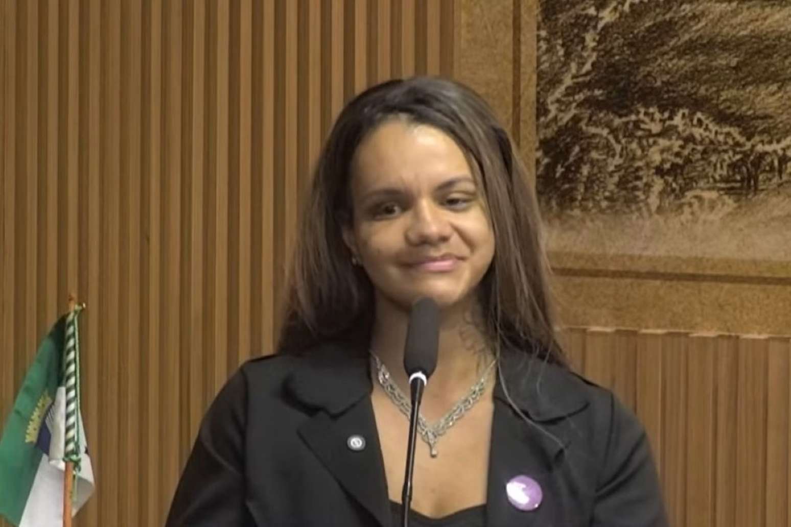 Ameaças e Feminicídio: Juliana Soares Alerta Sobre Sinais da Violência