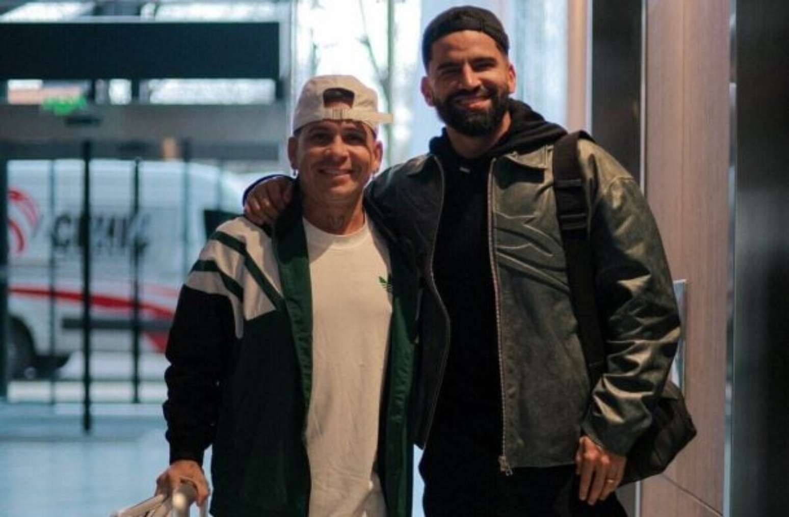 Soteldo, do Fluminense, se apresenta à seleção da Venezuela