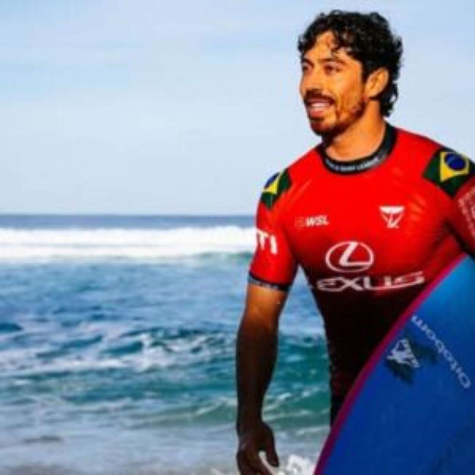 Yago Dora é campeão mundial da WSL pela 1ª vez após vitória sobre Griffin