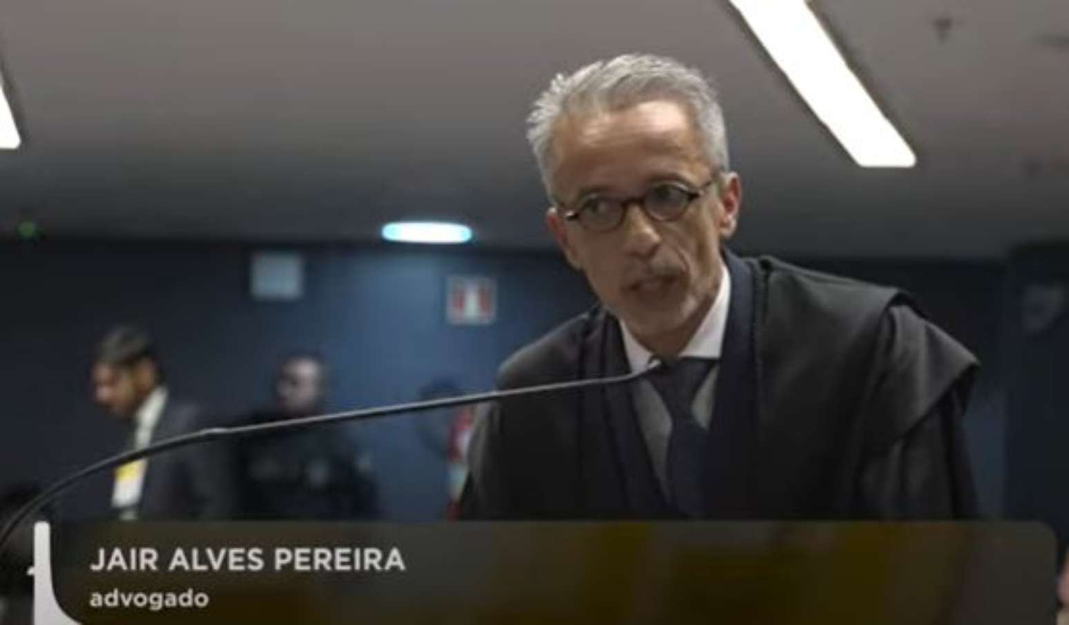 Piadas, floreios e críticas: quem são e o que falaram os advogados dos oito réus da trama golpista