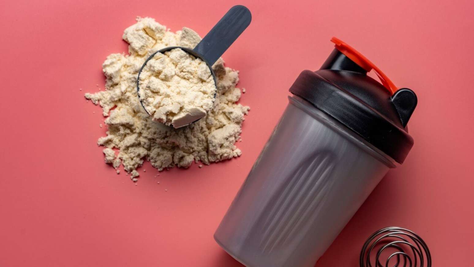 Whey protein: tomar todo dia ou apenas quando treina? Entenda