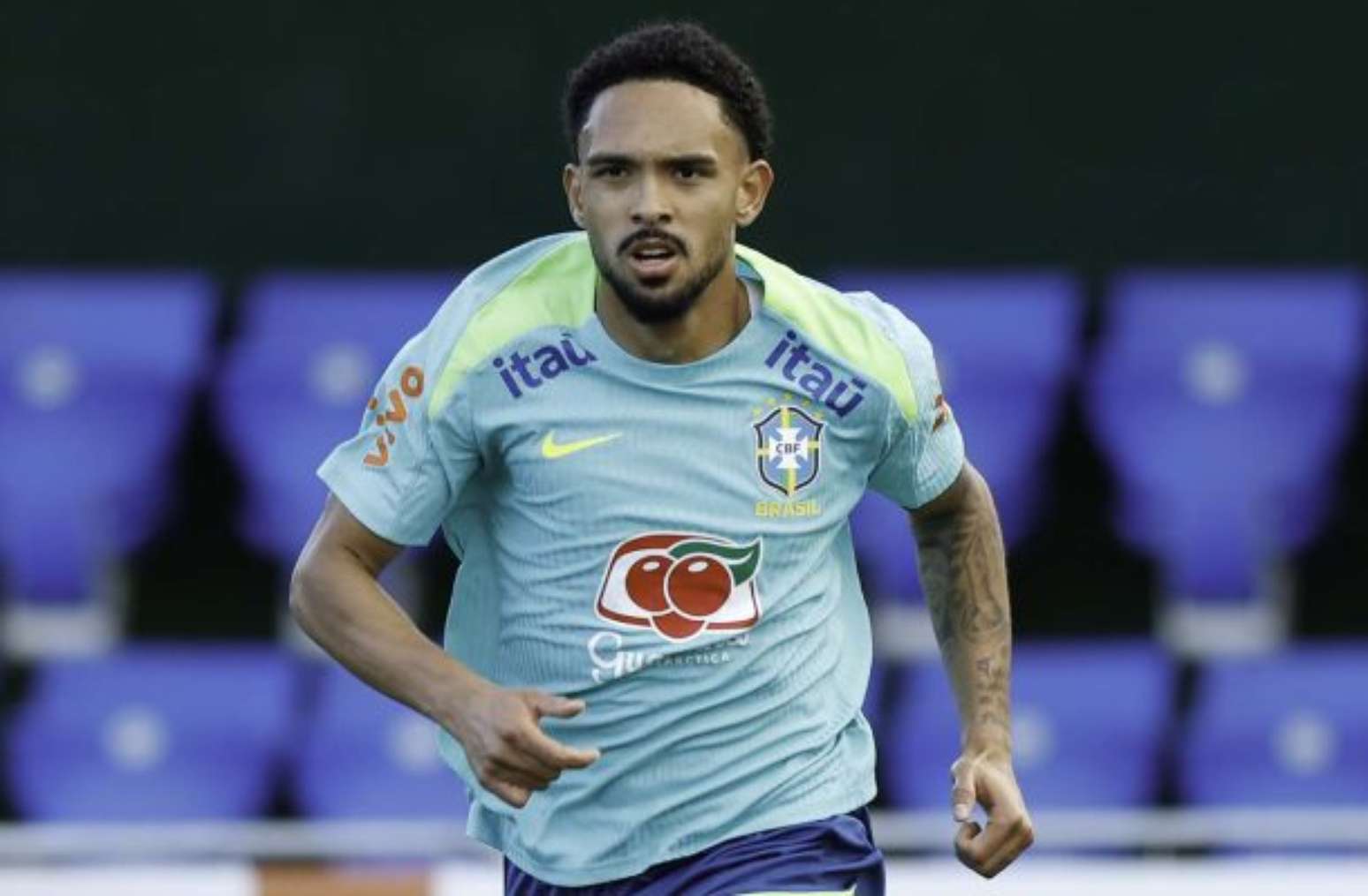 Vitinho celebra primeira convocação à Seleção e destaca semelhança ...