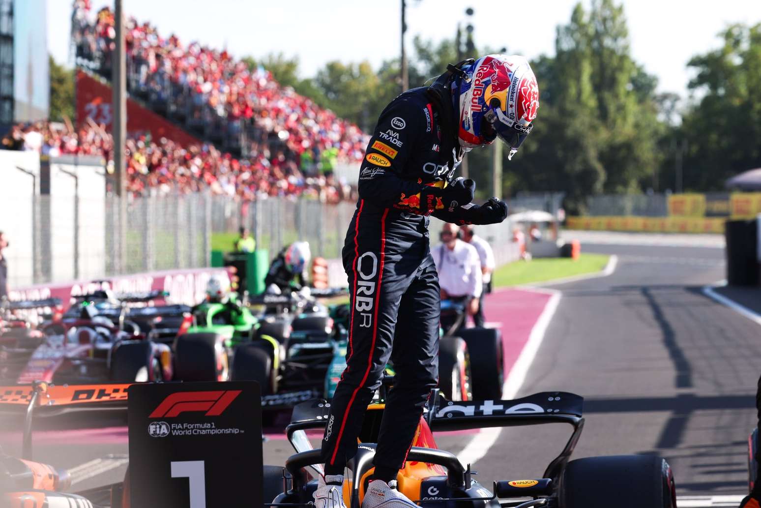 F1: Verstappen bate recorde de Hamilton e crava volta mais rápida da história da categoria