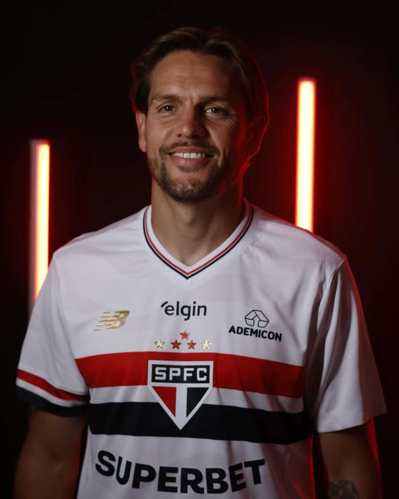 Rafael Tolói é apresentado no São Paulo e projeta "nova história de ...