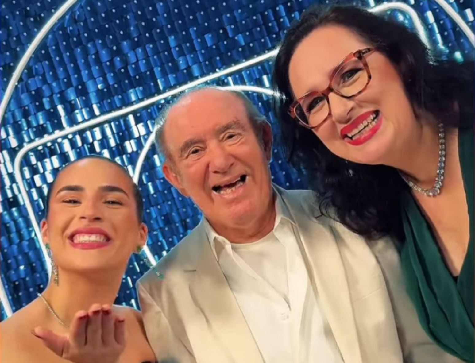 Filha de Didi desmente fake news sobre asilo e revela ataques virtuais