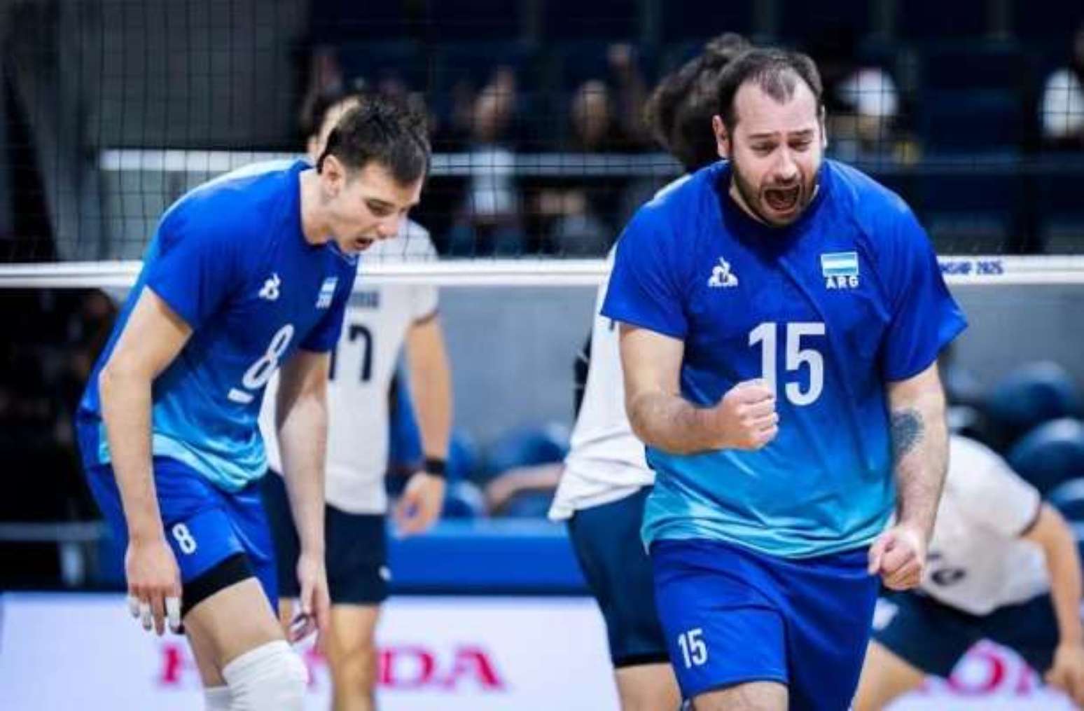 Argentina, do recordista De Cecco, faz "final" contra a França