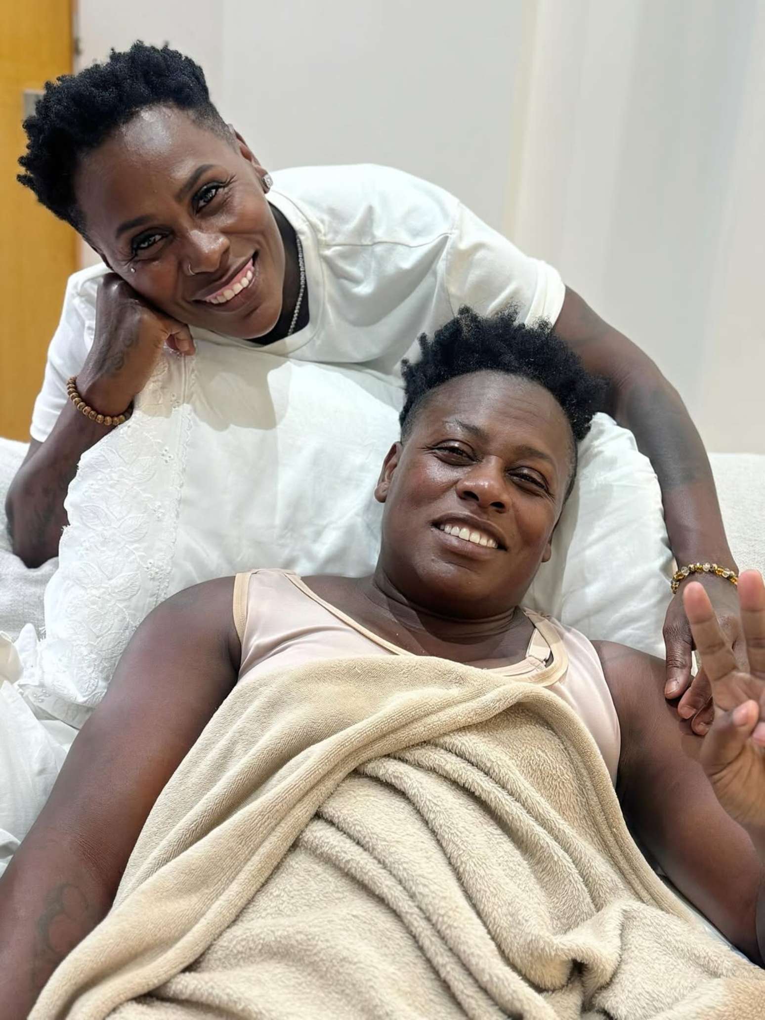 Neném, dupla de Pepê, detalha por que fez cirurgias: 'Me sentia feia'