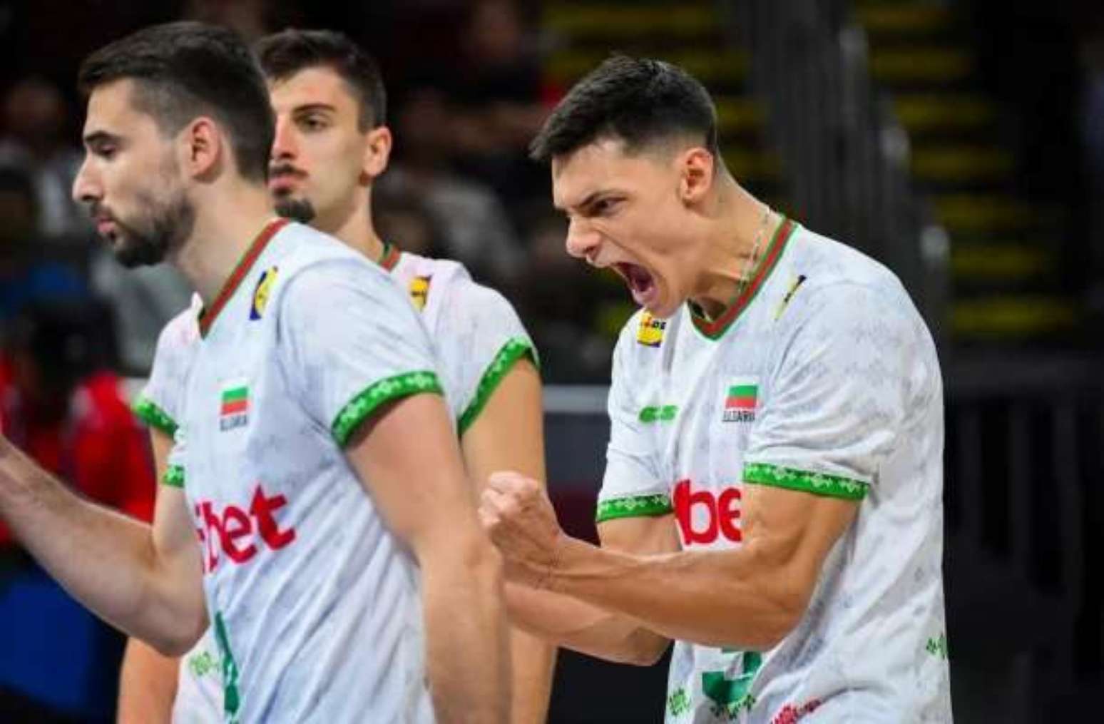 Bulgária, com autoridade, avança no Mundial