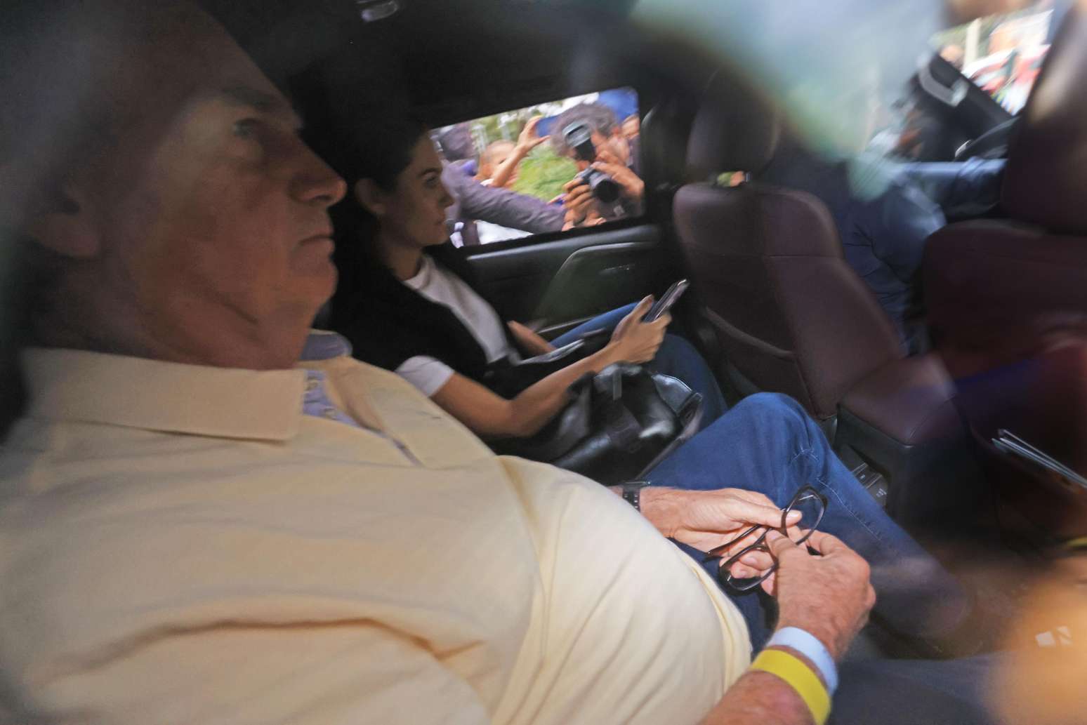 Moraes determina envio de relatório sobre vistorias em carros que acessam casa de Bolsonaro