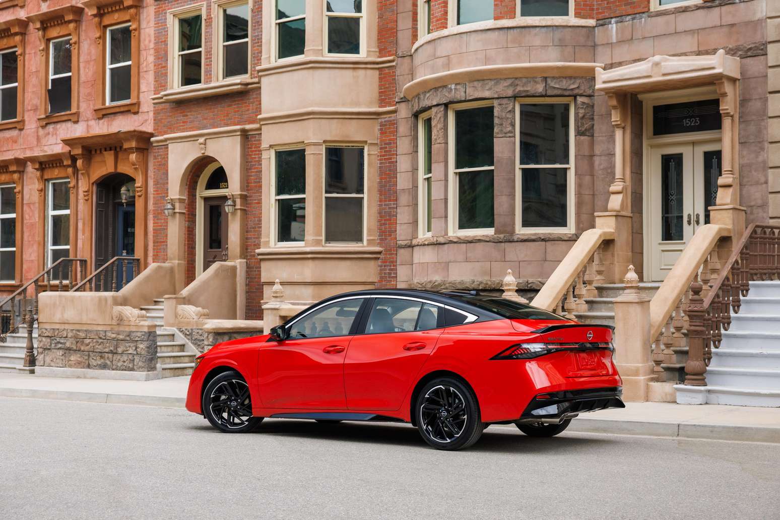 Novo Nissan Sentra é revelado nos EUA e deve chegar ao Brasil em 2026