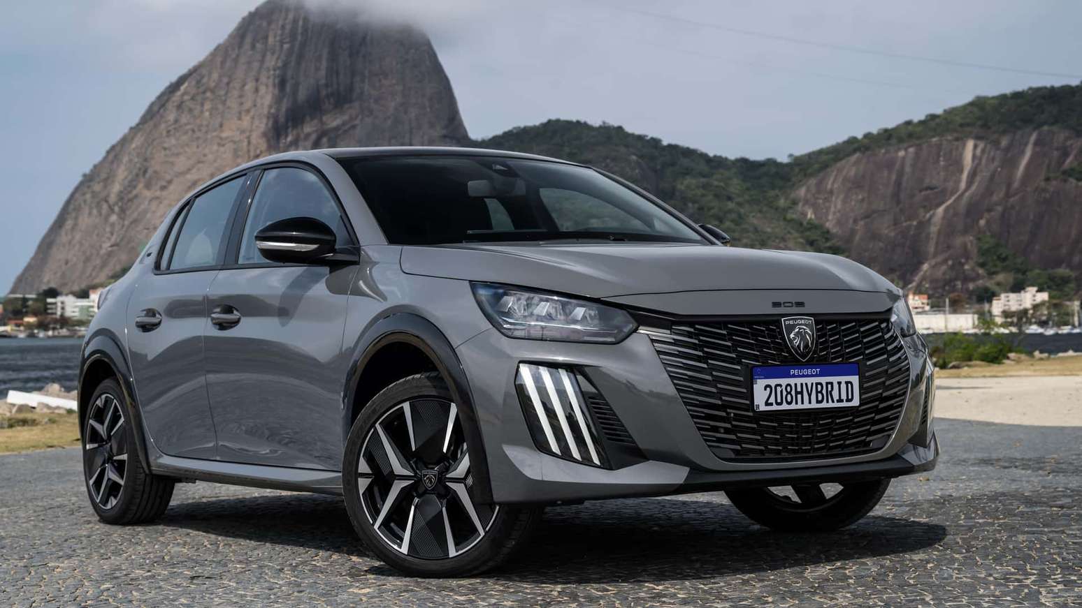 Peugeot 208 Hybrid GT 2026 chega para PCD com preço especial; confira