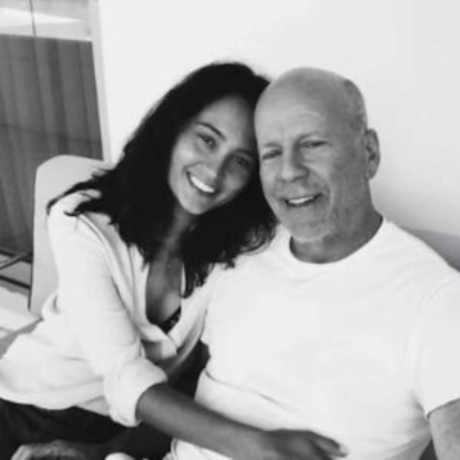 Exclusivo: esposa de Bruce Willis revela a luta corajosa contra a demência