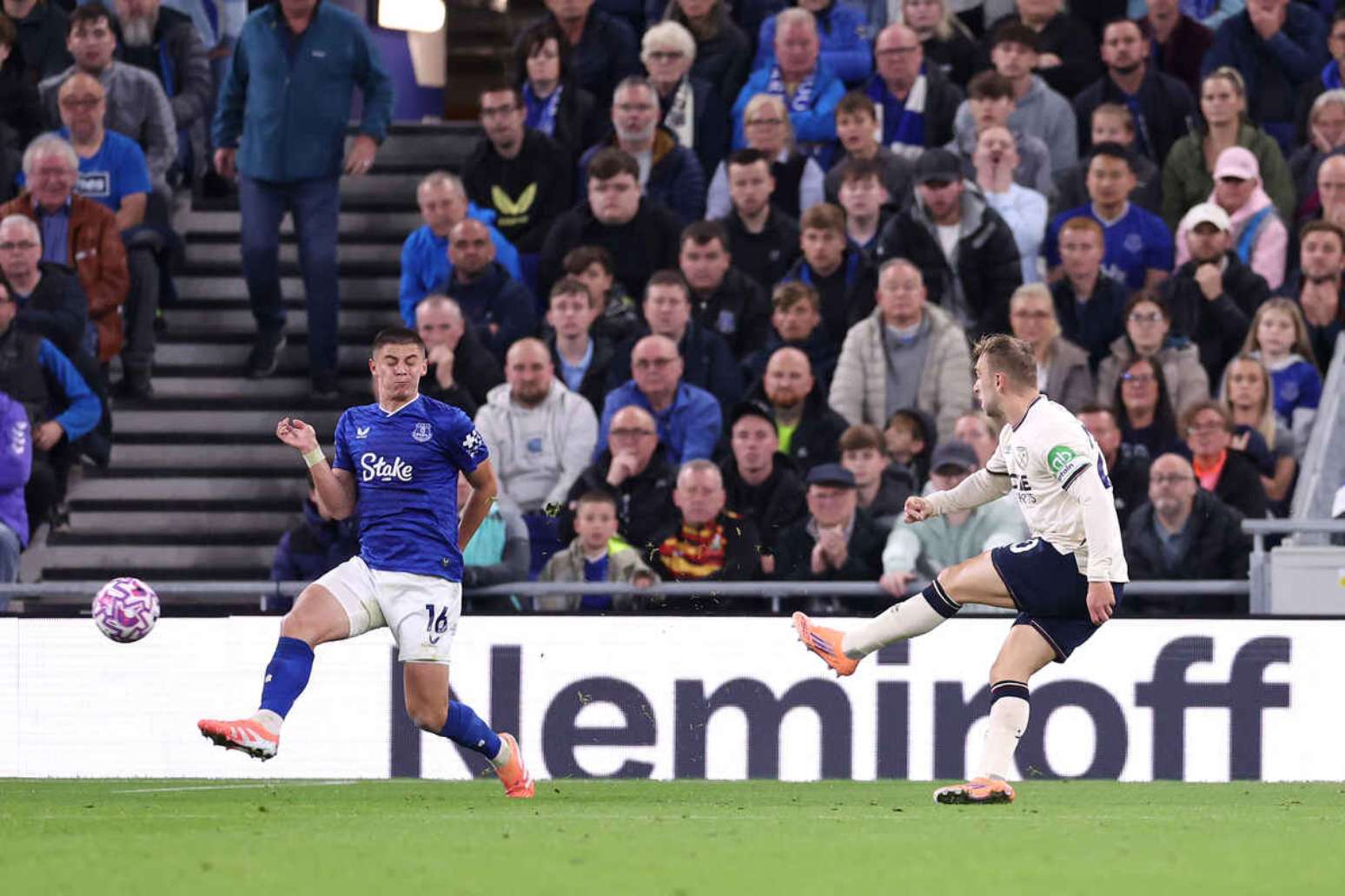 Everton e West Ham ficam no empate pela Premier League