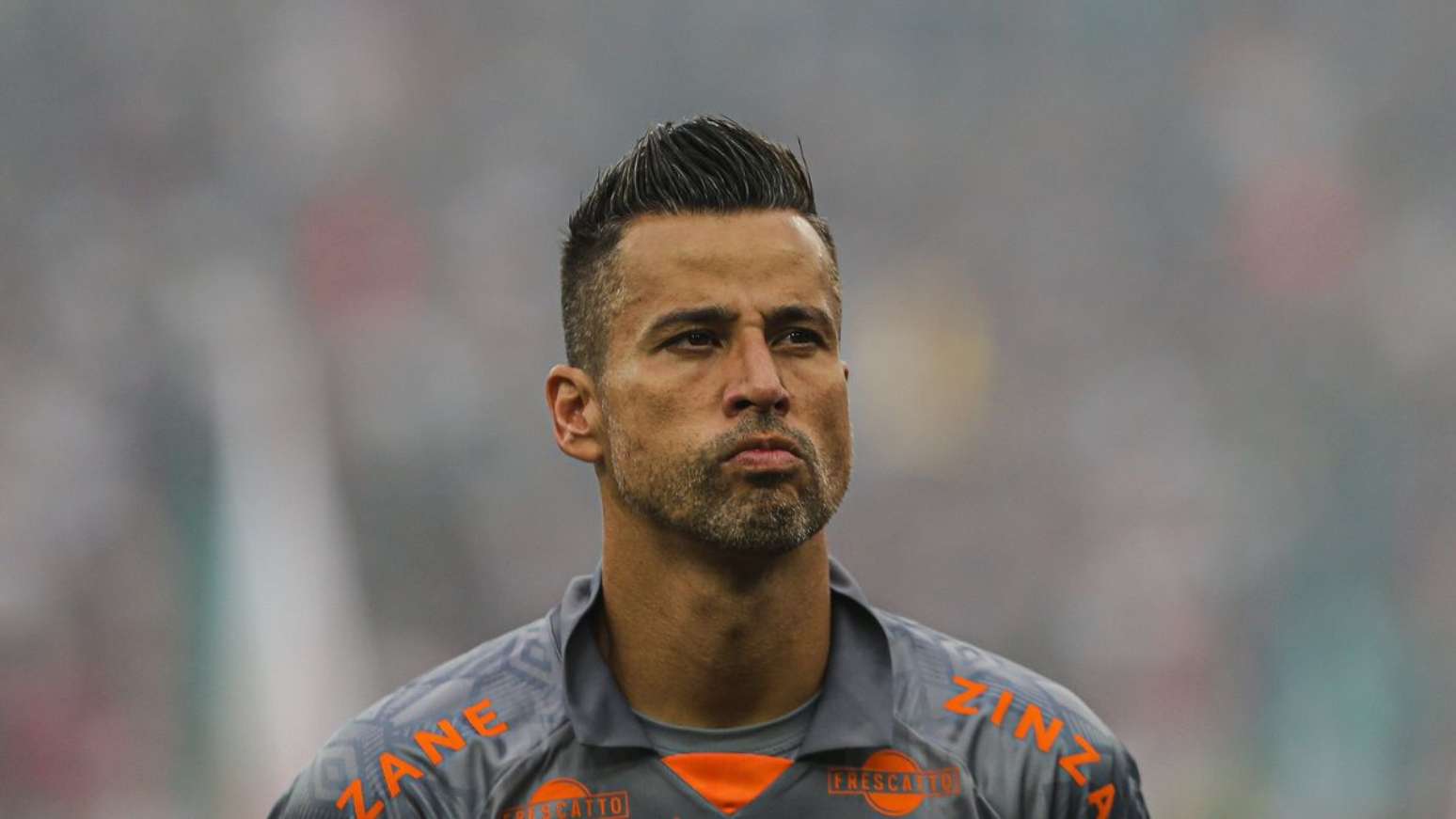 Goleiro Fábio completa 45 anos e mira quebrar novos recordes