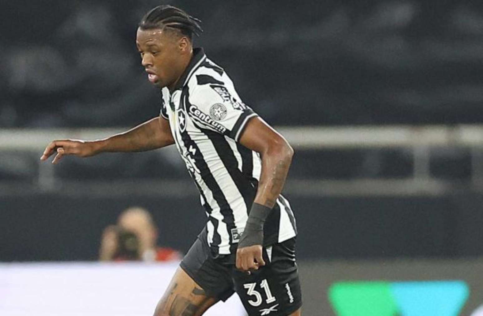 Pantaleão, do Botafogo, passará por ressonância neste sábado