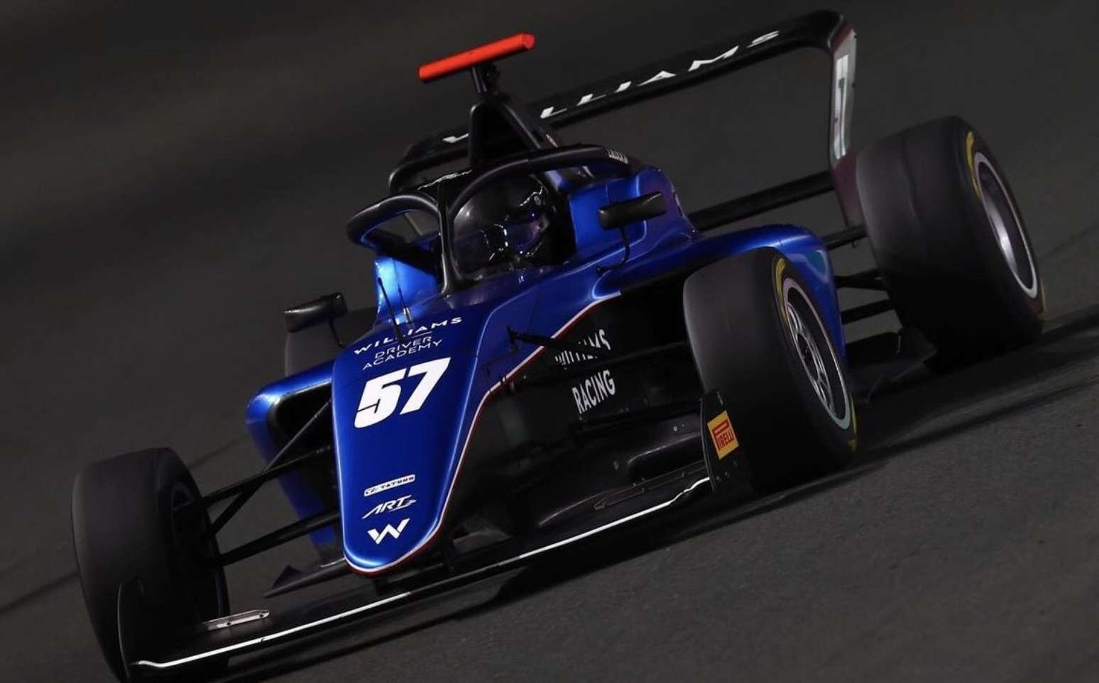 F1 Academy: Lia Block conquista sua primeira vitória em Singapura