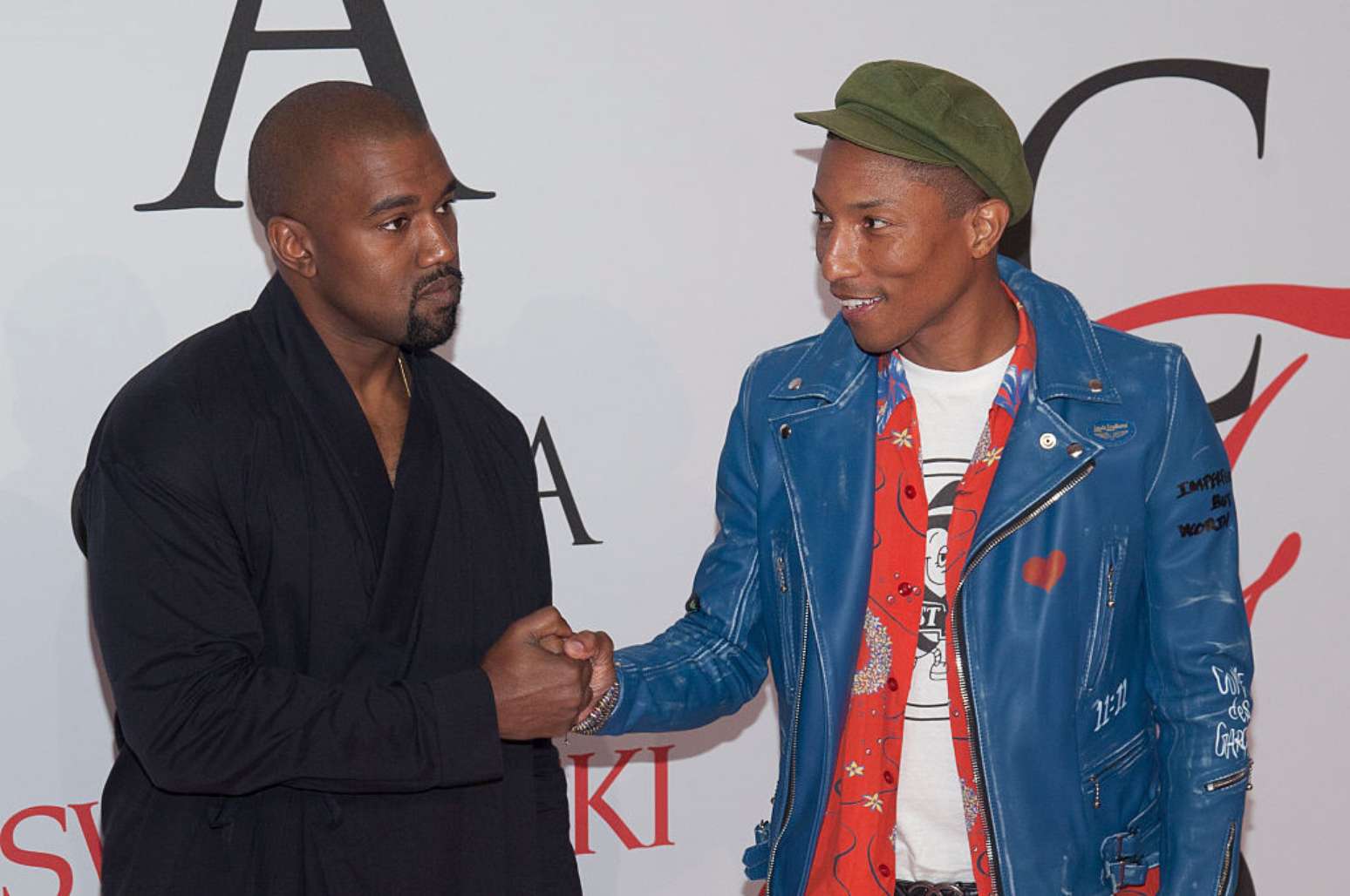Pharrell Williams cutuca Kanye West ao falar sobre disputa no Grammy