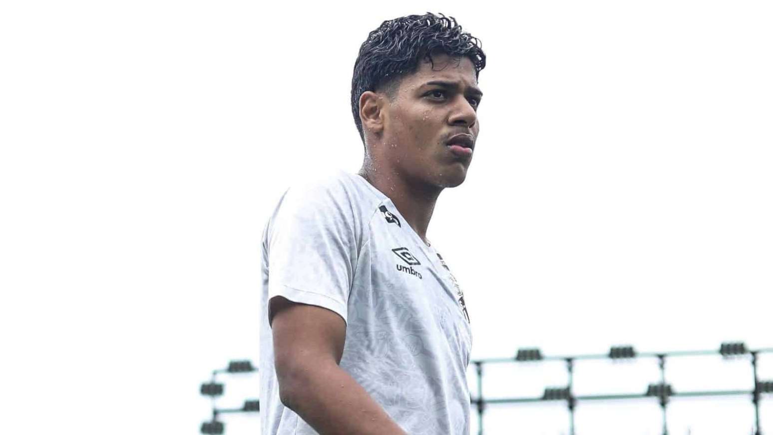 Santos inscreve joia da base para o Brasileiro e define multa milionária