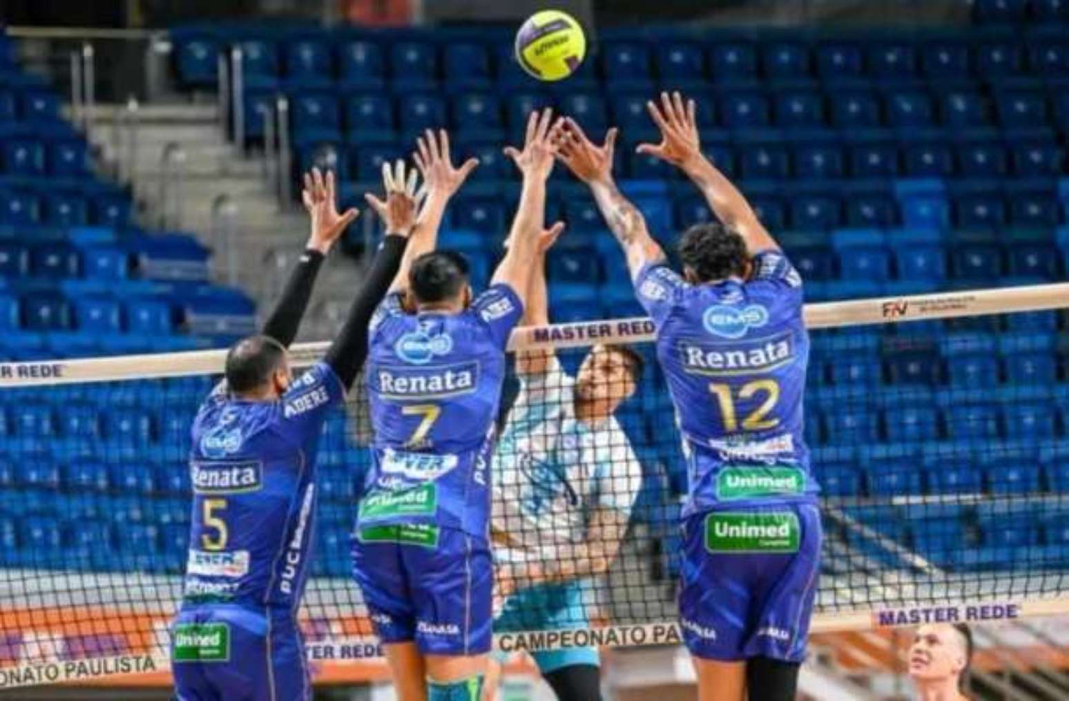 Vôlei Renata passa sufoco no primeiro jogo da semifinal do Paulista de ...