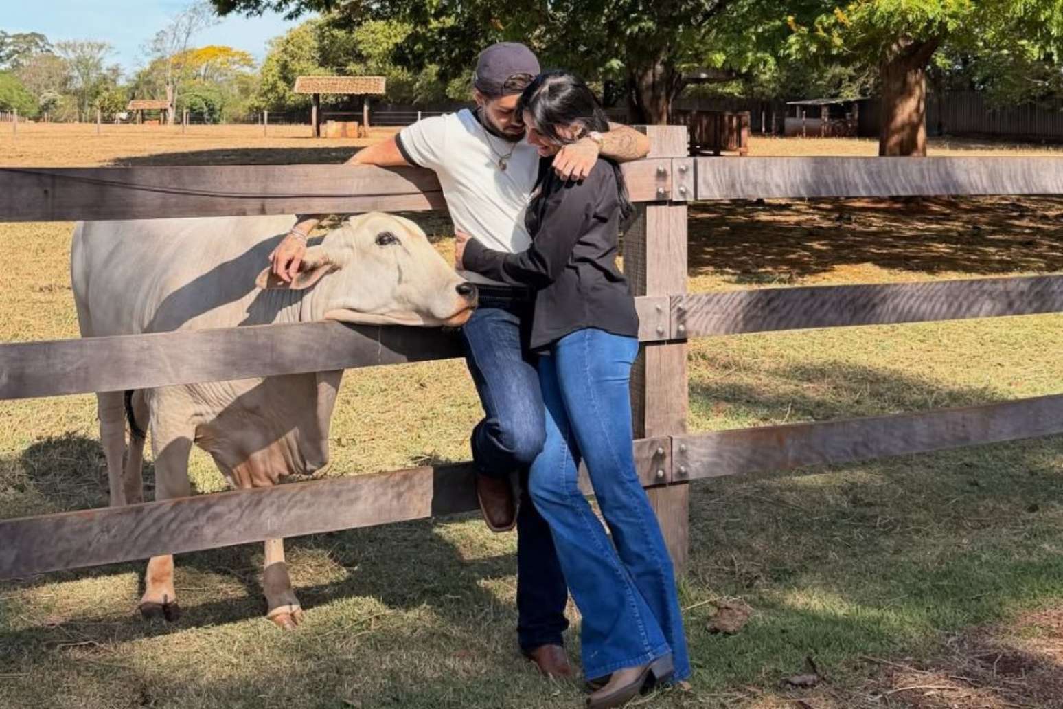 Zé Felipe e Ana Castela dão pistas de romance em foto; fãs celebram 'Casalzão'