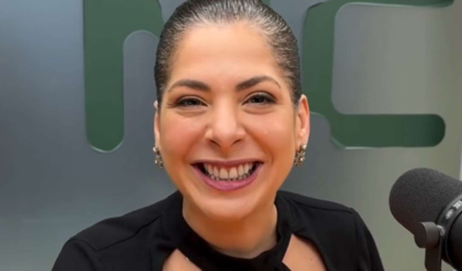 Daniela Lima estreia na rádio TMC dois meses após demissão da GloboNews