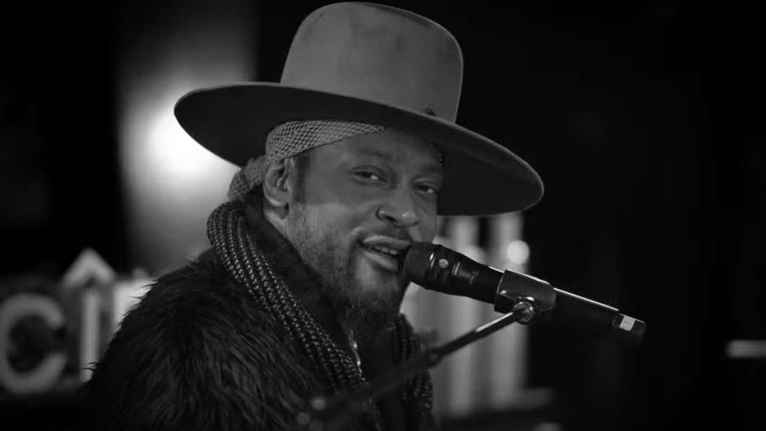 LUTO! Cantor D'Angelo morre aos 51 anos e causa é revelada pela família